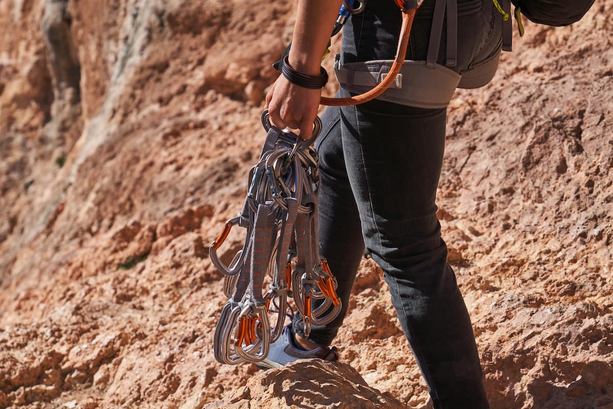 Cómo escalar de primero: la guía básica | Destino Climbing